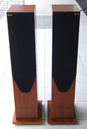 Proac-Studio-200